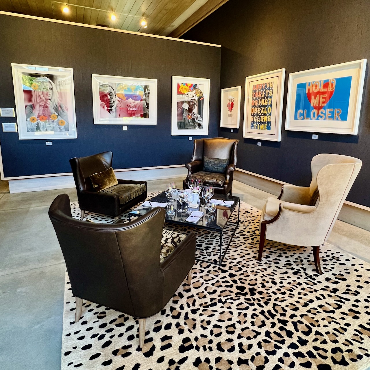 Sassy-Luxe Refresh Rocks Cliff Lede’s Backstage Lounge – Daniel Mangin